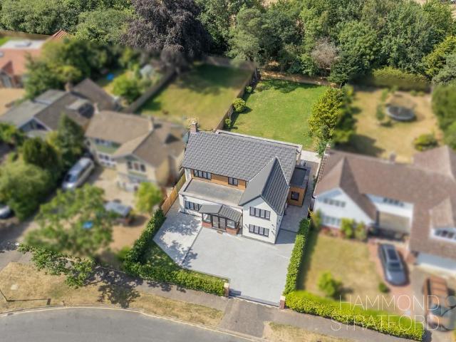 5 bedroom house for sale