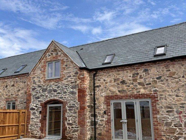 5 bedroom house for sale