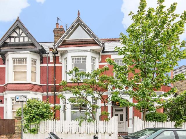 5 bedroom house for sale
