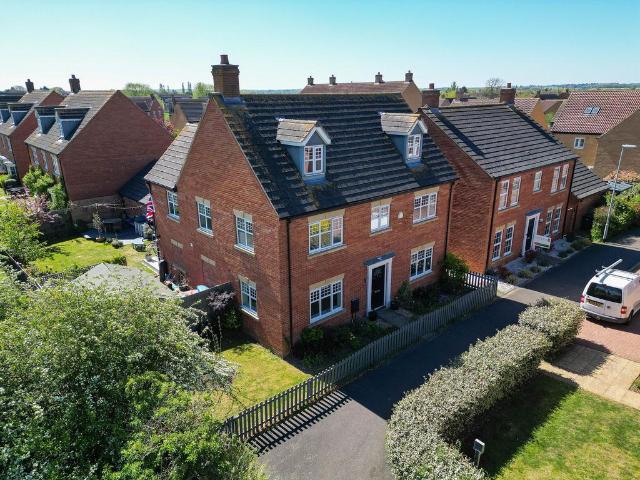 5 bedroom house for sale