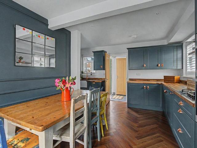 5 bedroom house for sale