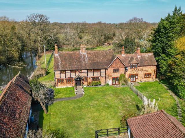 5 bedroom house for sale