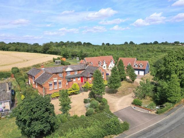 5 bedroom house for sale
