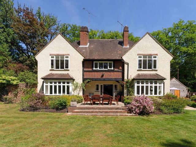 5 bedroom house for sale