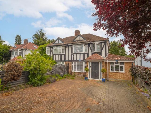 5 bedroom house for sale