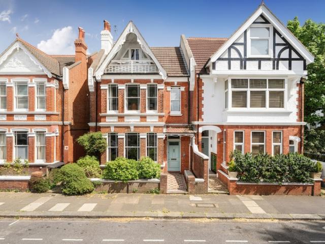 5 bedroom house for sale