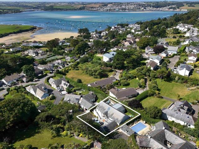 5 bedroom house for sale