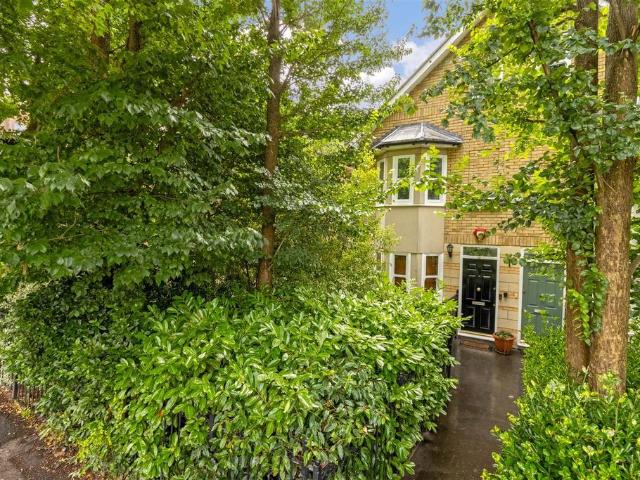 5 bedroom house for sale