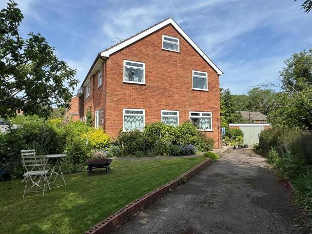 5 bedroom house for sale