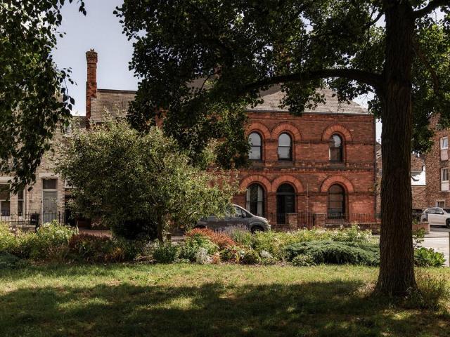 5 bedroom house for sale