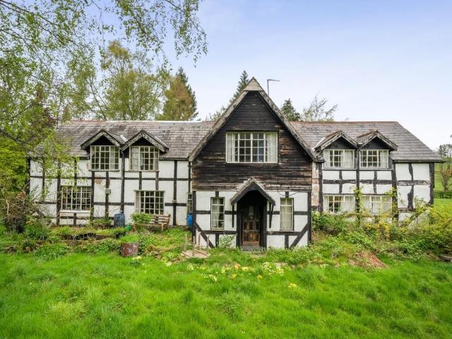 5 bedroom house for sale