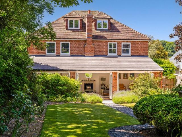 5 bedroom house for sale