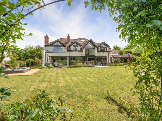 5 bedroom house for sale