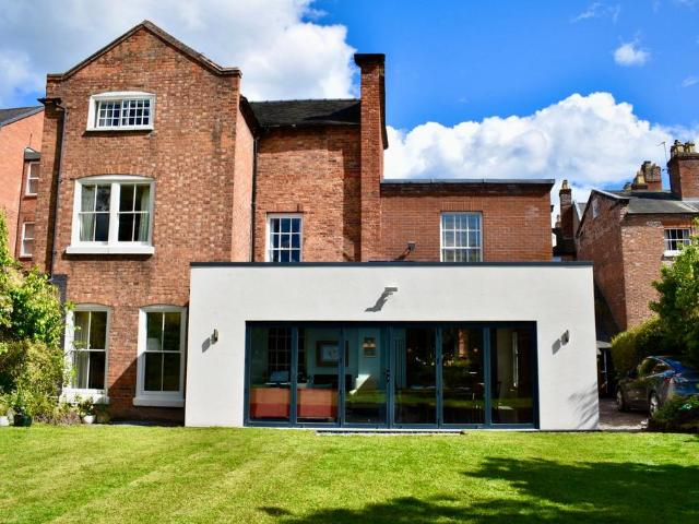 5 bedroom house for sale