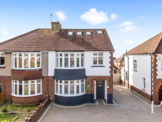 5 bedroom house for sale