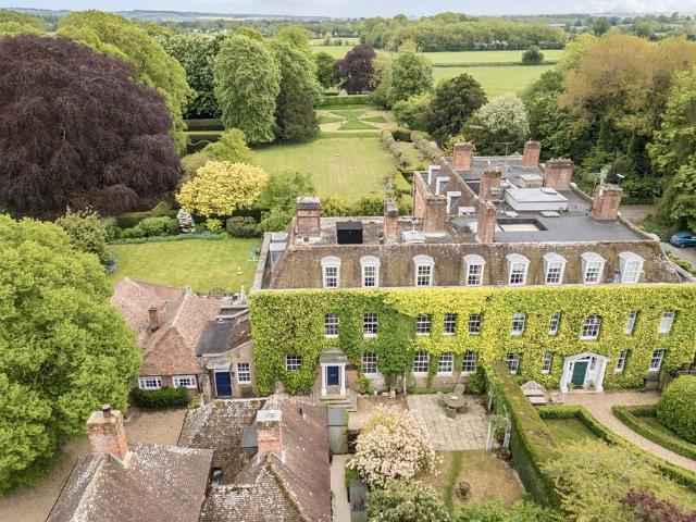 5 bedroom house for sale