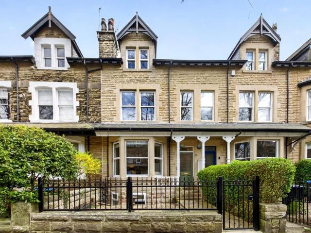 5 bedroom house for sale