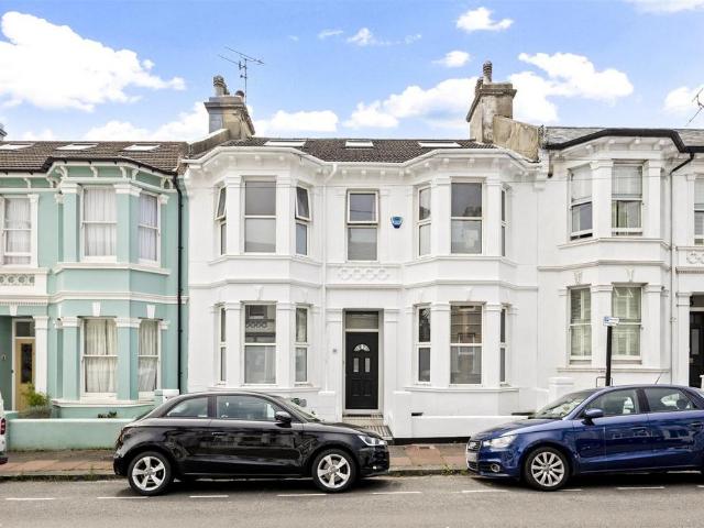 5 bedroom house for sale