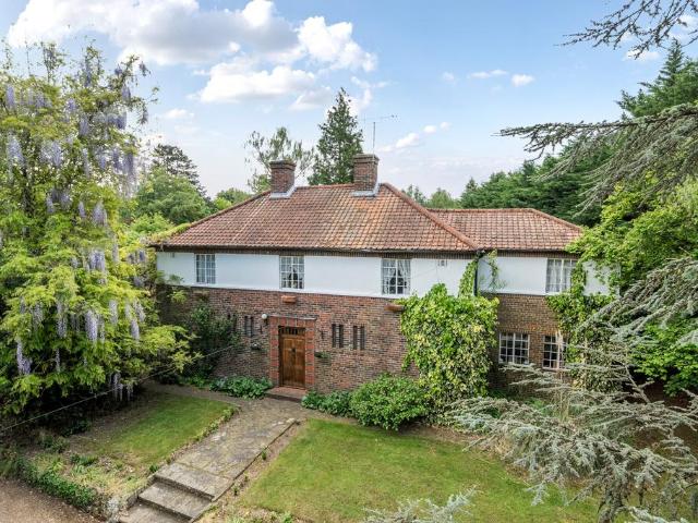 5 bedroom house for sale