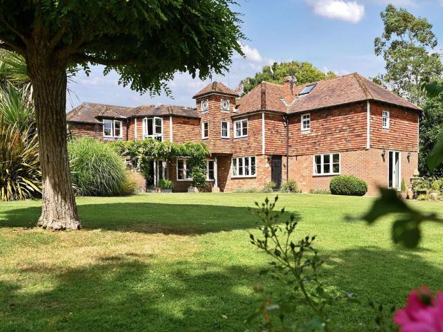 5 bedroom house for sale