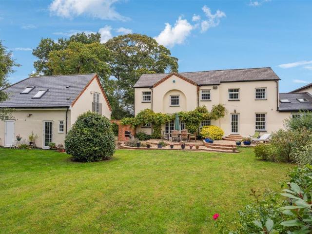 5 bedroom house for sale