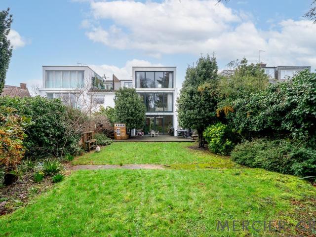 5 bedroom house for sale