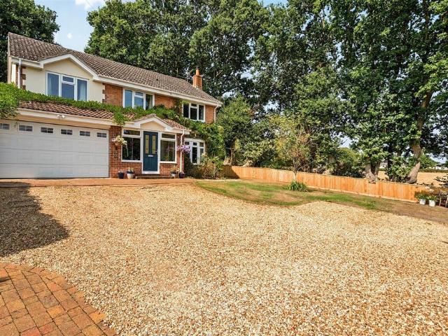 5 bedroom house for sale