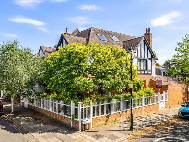 5 bedroom house for sale