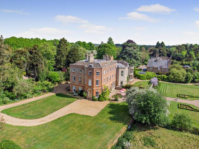 5 bedroom house for sale