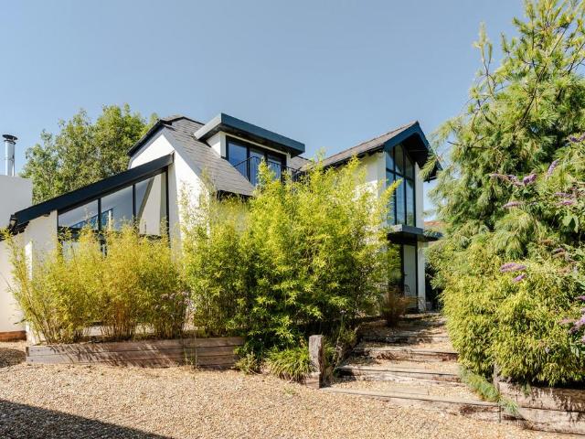 5 bedroom house for sale
