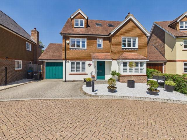 5 bedroom house for sale
