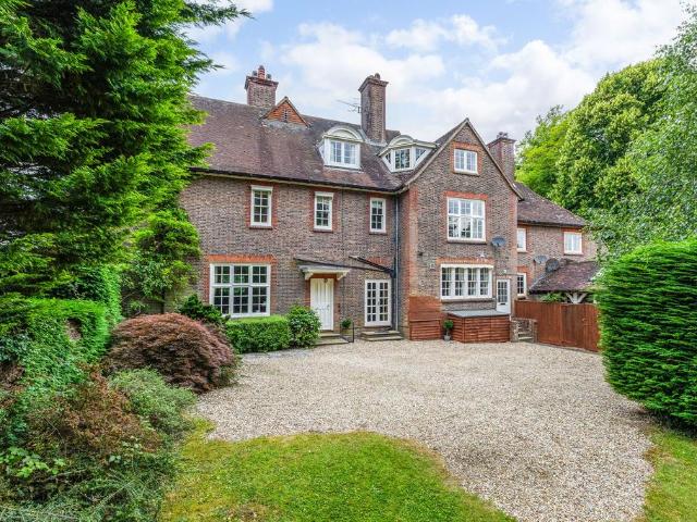 5 bedroom house for sale