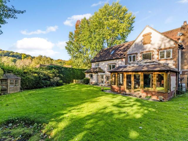 5 bedroom house for sale