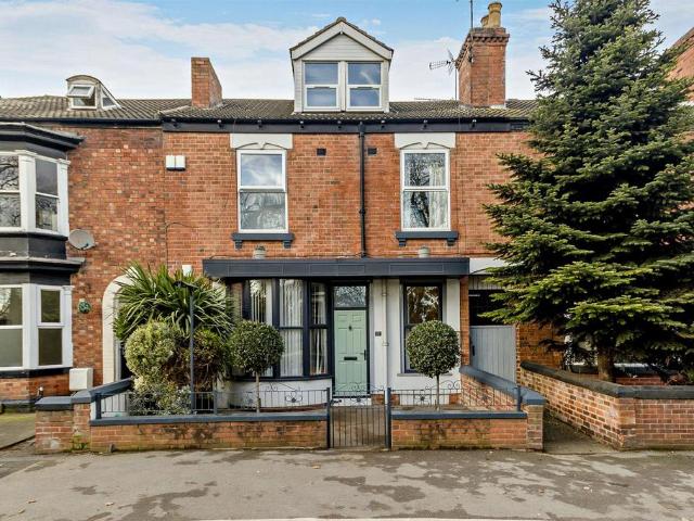 5 bedroom house for sale
