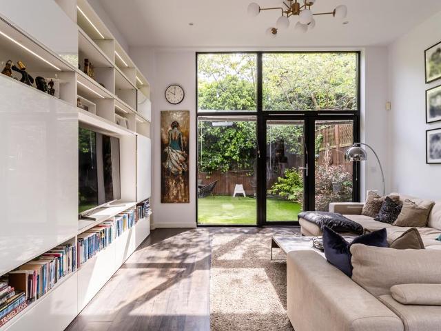 5 bedroom house for sale