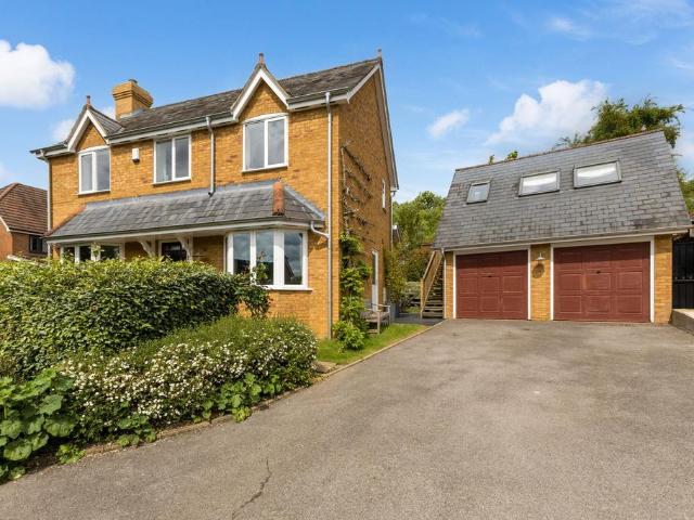 5 bedroom house for sale