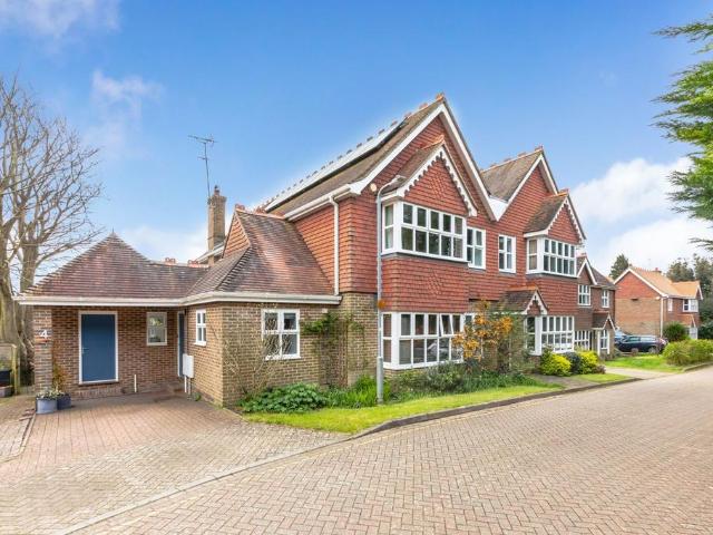 5 bedroom house for sale