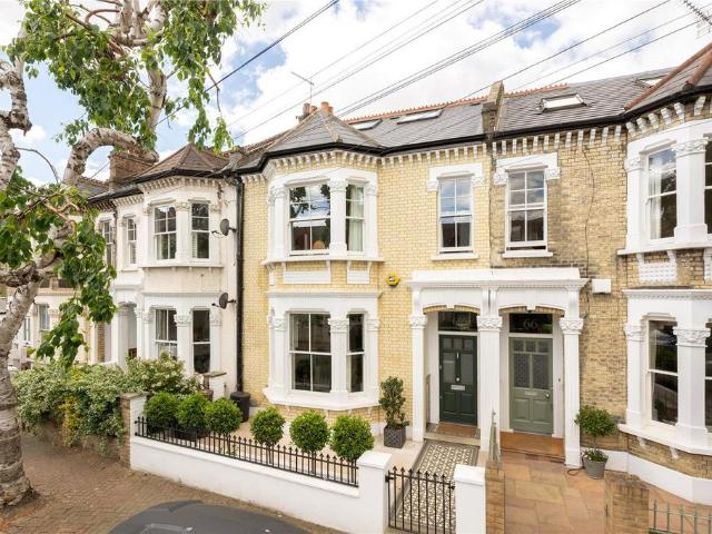 5 bedroom terraced house for sale