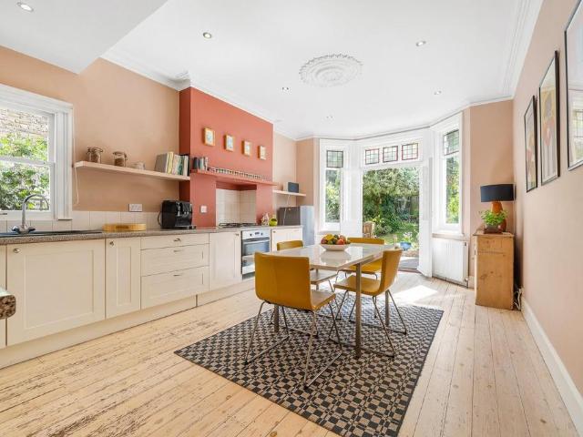 5 bedroom house for sale