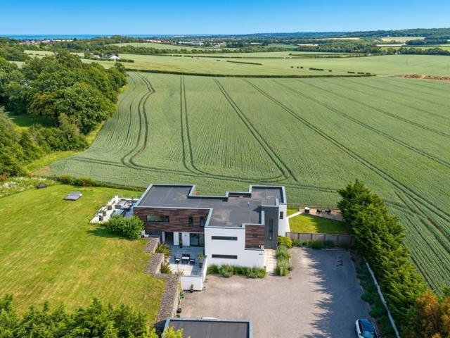 5 bedroom house for sale