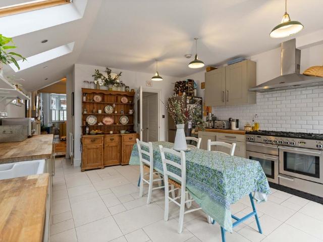 5 bedroom house for sale