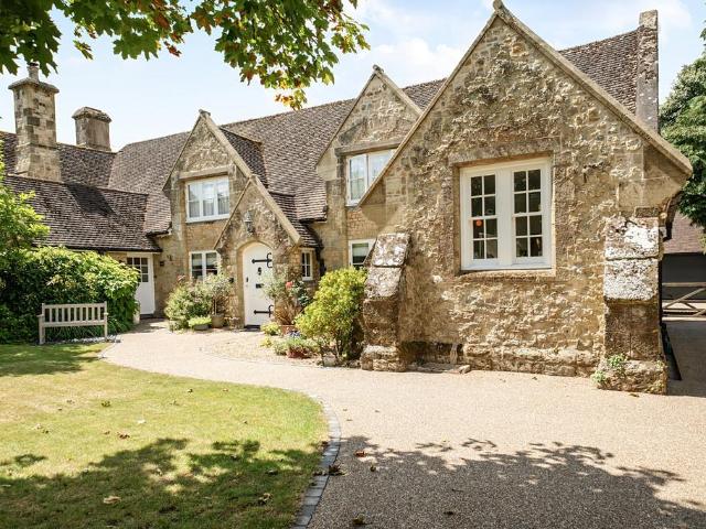 5 bedroom house for sale