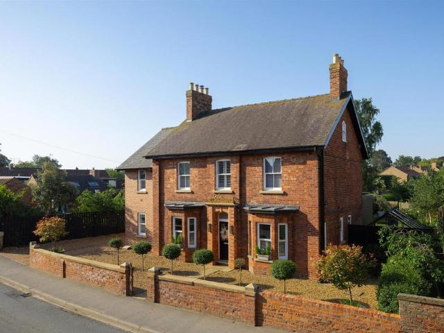 5 bedroom house for sale