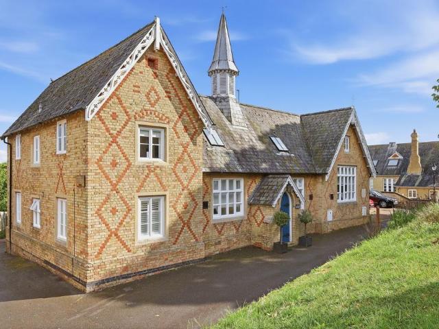 5 bedroom house for sale
