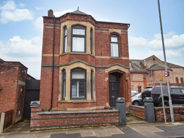 5 bedroom house for sale