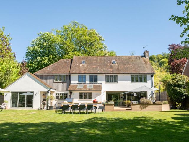 5 bedroom house for sale