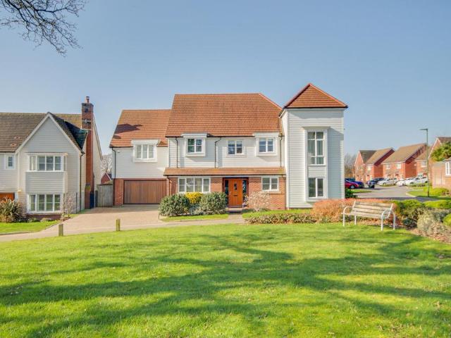 5 bedroom house for sale