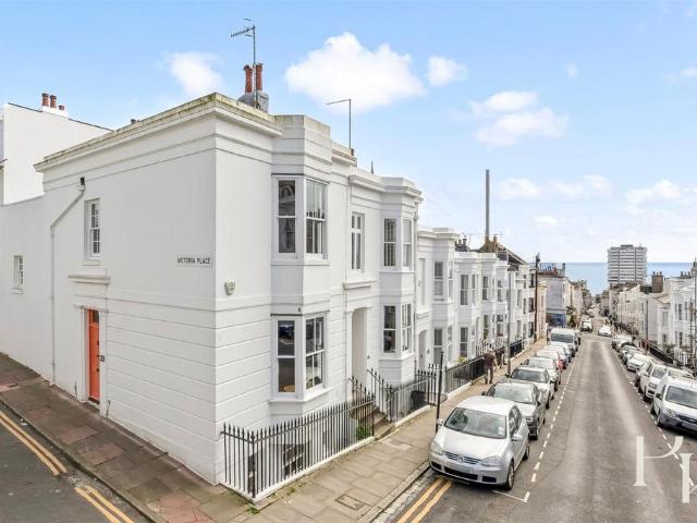 5 bedroom house for sale