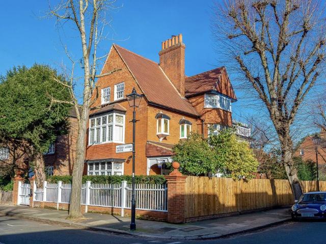 5 bedroom house for sale