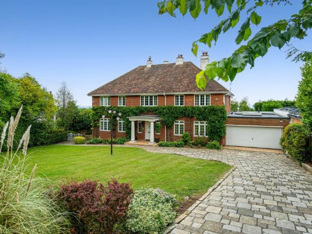 5 bedroom house for sale